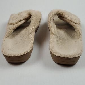 Vionic | Shoes | Vionic Velcro Slippers Women Size 8 | Poshmark